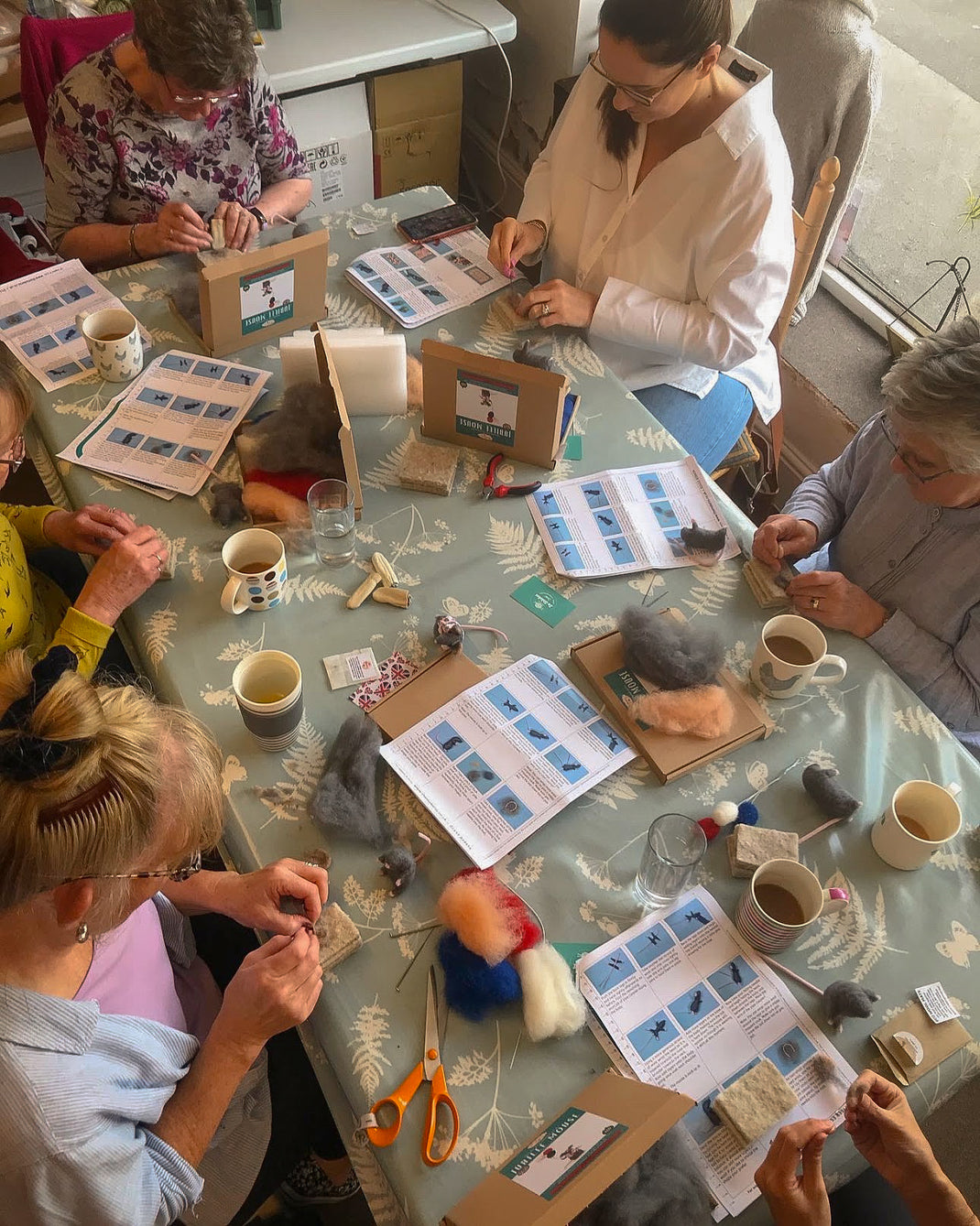 In Stitches, Stroud - Yarn, Fabric, Haberdashery, Classes, Sewing Mach ...